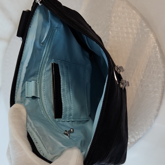 Baggallini | Bags | Baggallini Vista Crossbody Bag Purse Nwt Black ...